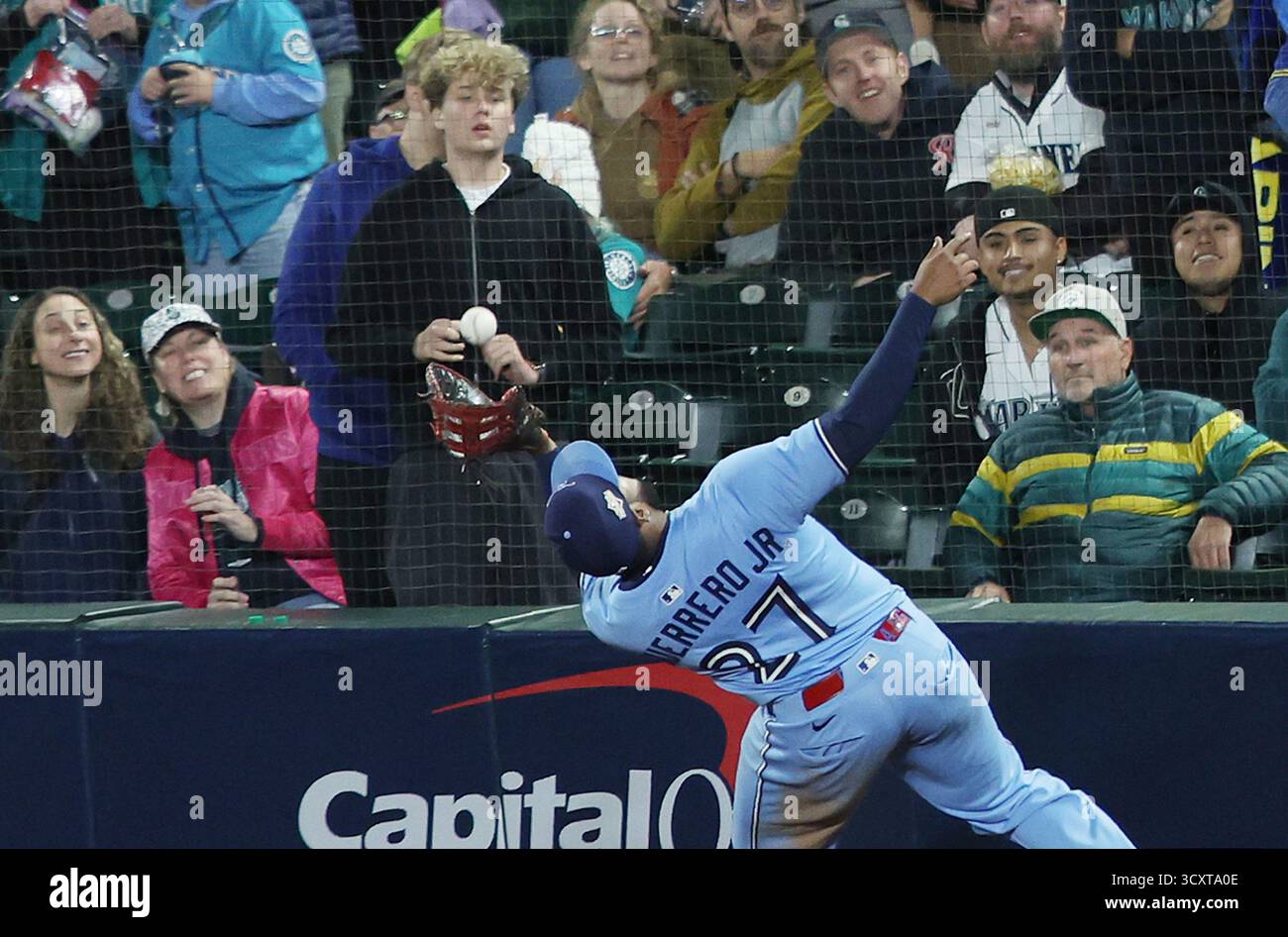 Seattle, United States. 15th Oct, 2025. Toronto Blue Jays first baseman ...