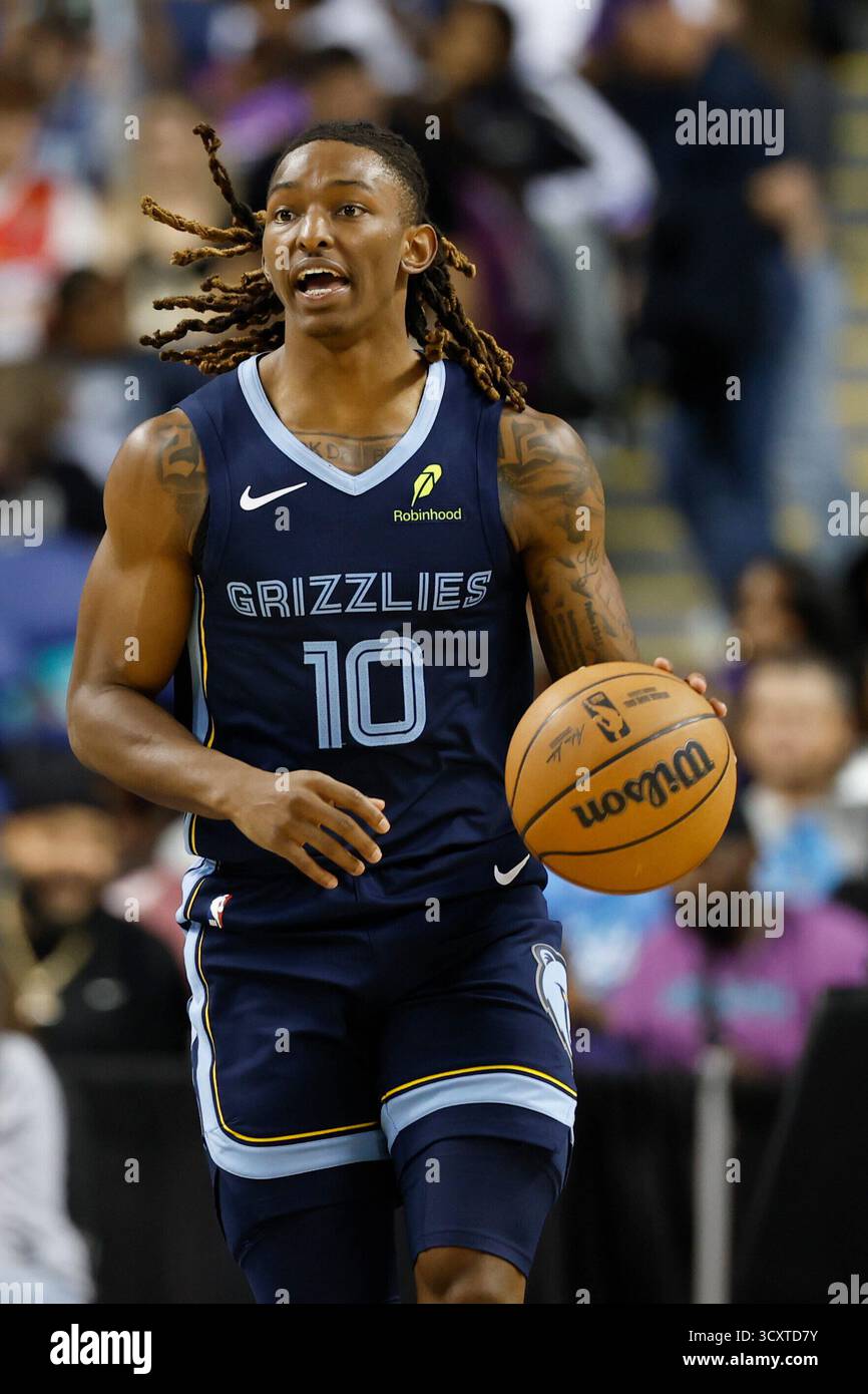 Memphis Grizzlies guard Javon Small brings the ball up court against ...
