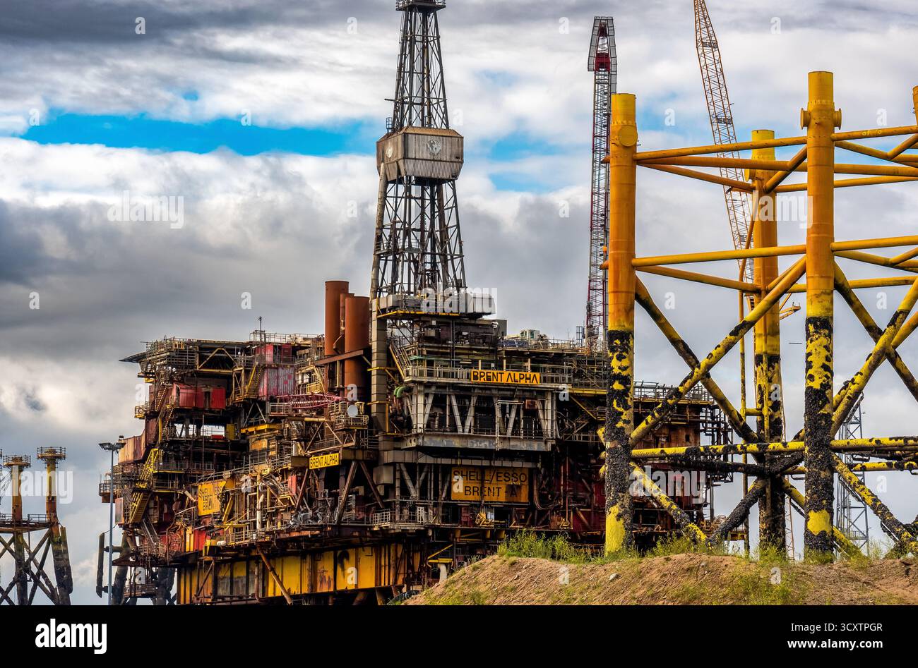 Decommissioned Brent Alpha oil platform being dismantled at Teesside ...