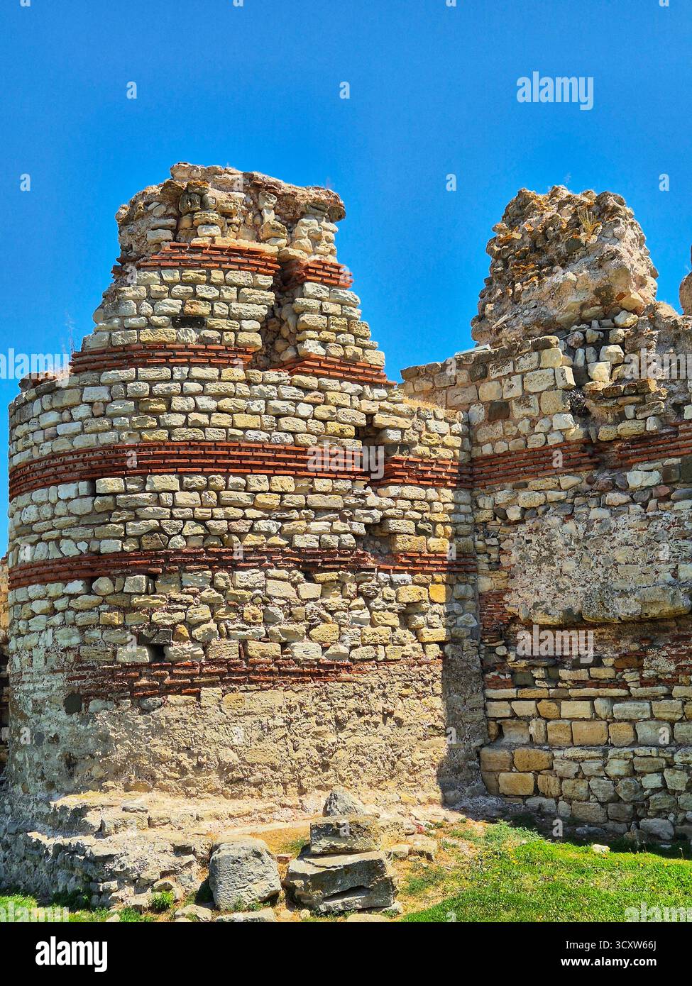 Ancient wall towers smartphone stock photos and images - Alamy