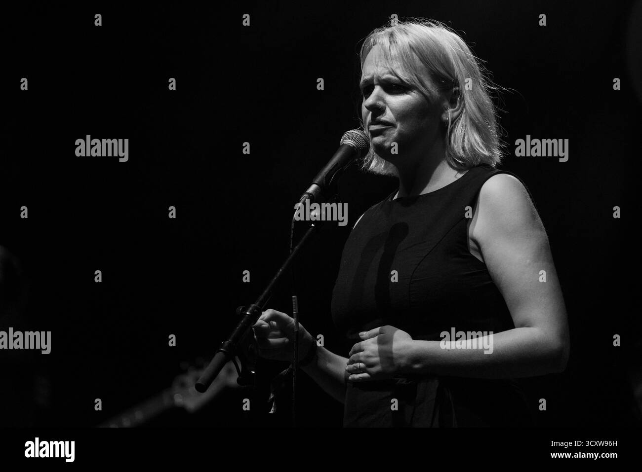 Cool singer uk Black and White Stock Photos & Images - Alamy