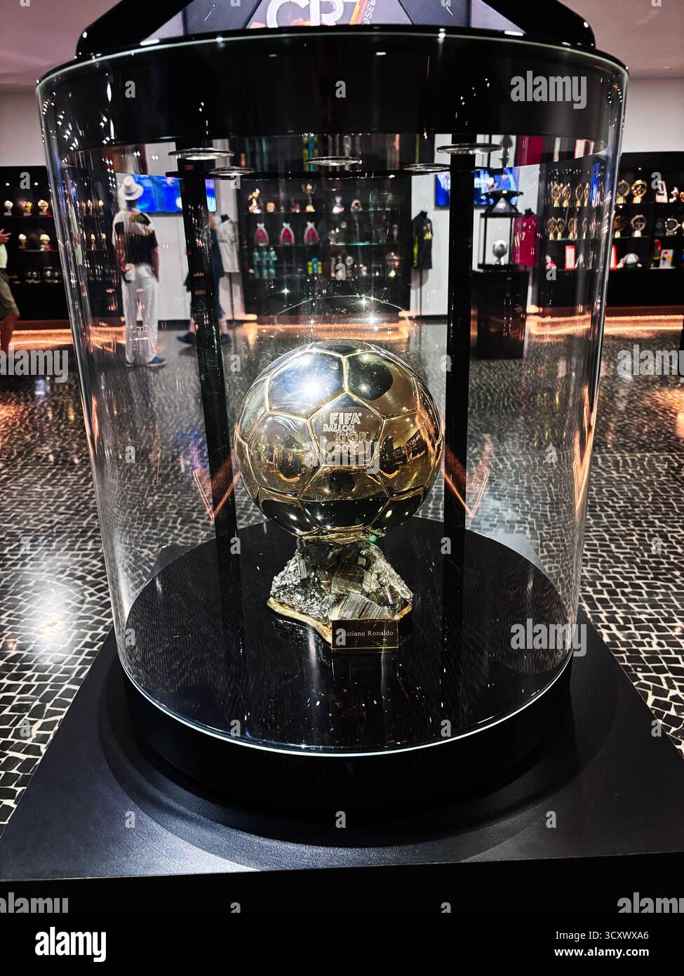Cristiano ronaldo portugal trophy 2025 hi-res stock photography and ...