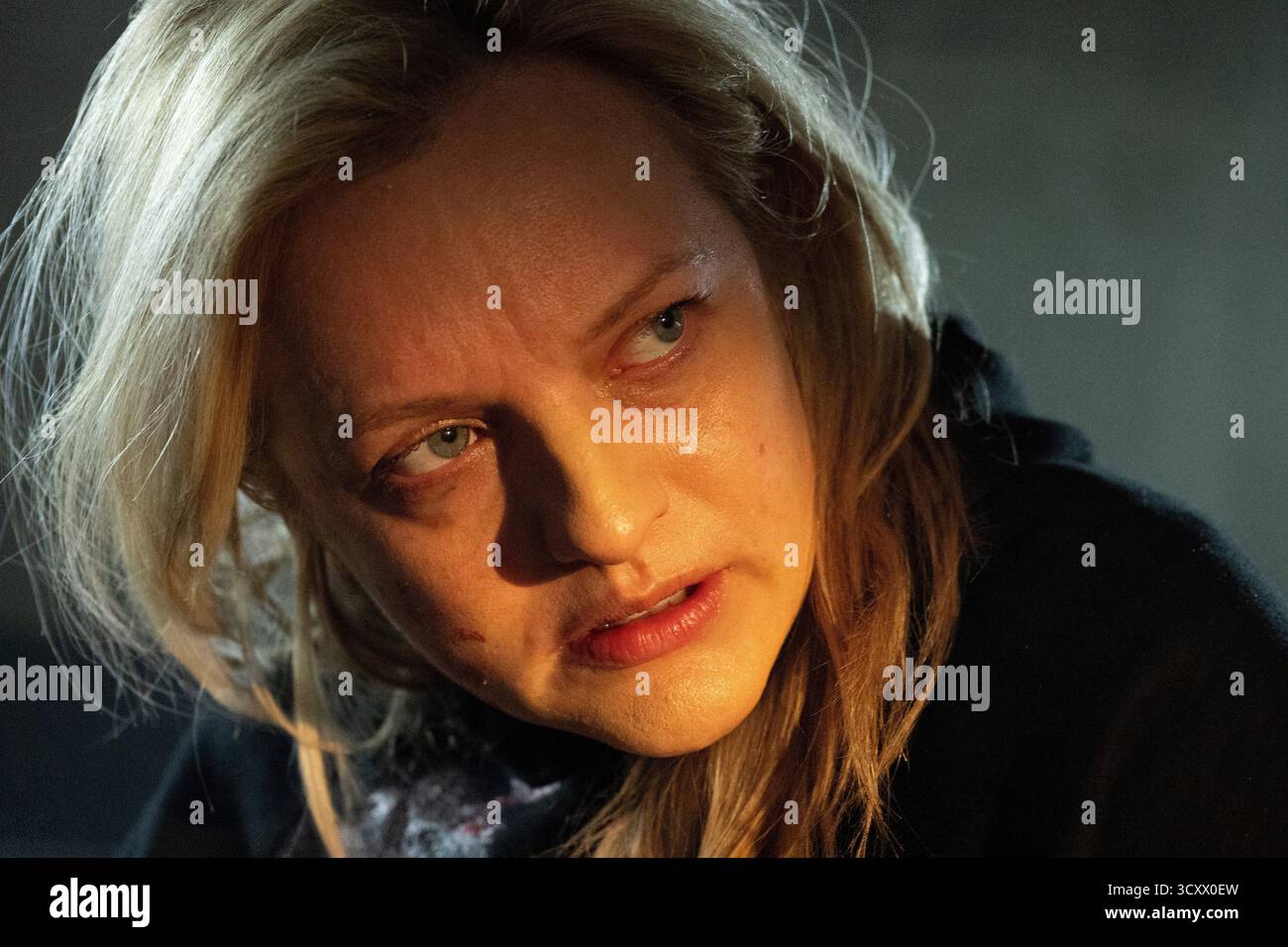 Elisabeth moss shell hi-res stock photography and images - Alamy