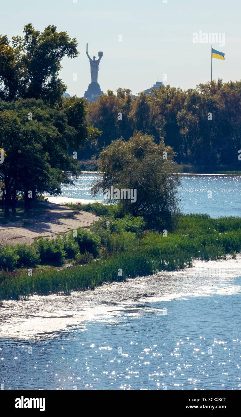 Iconic mother ukraine monument overlooking hi-res stock photography and ...