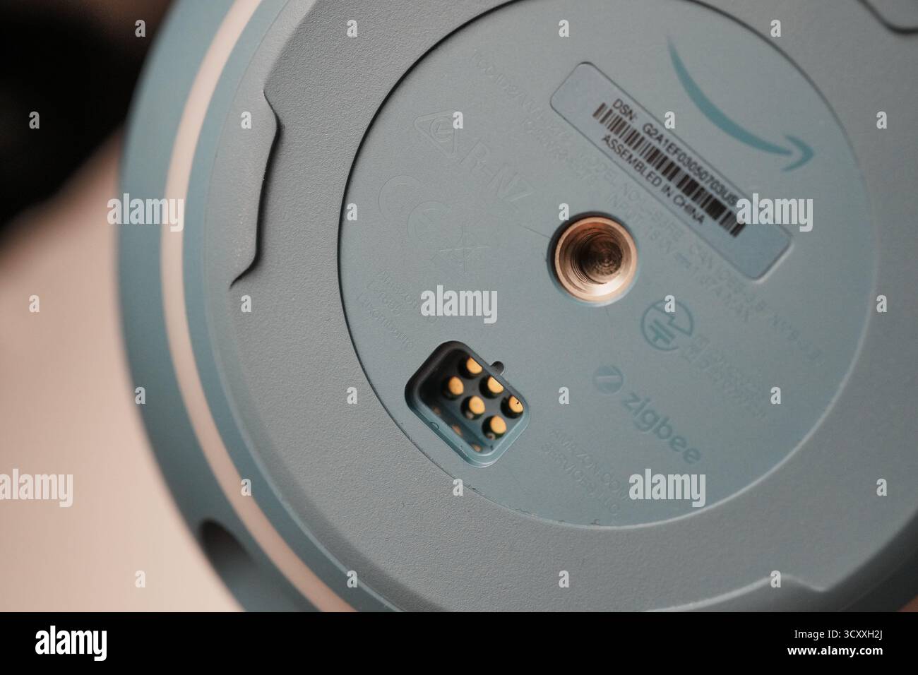 Alexa speaker 2025 hi-res stock photography and images - Alamy