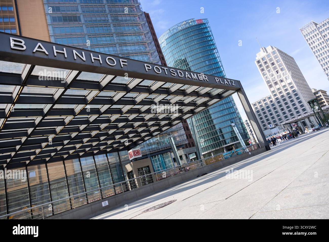 Bahnof sign hi-res stock photography and images - Alamy