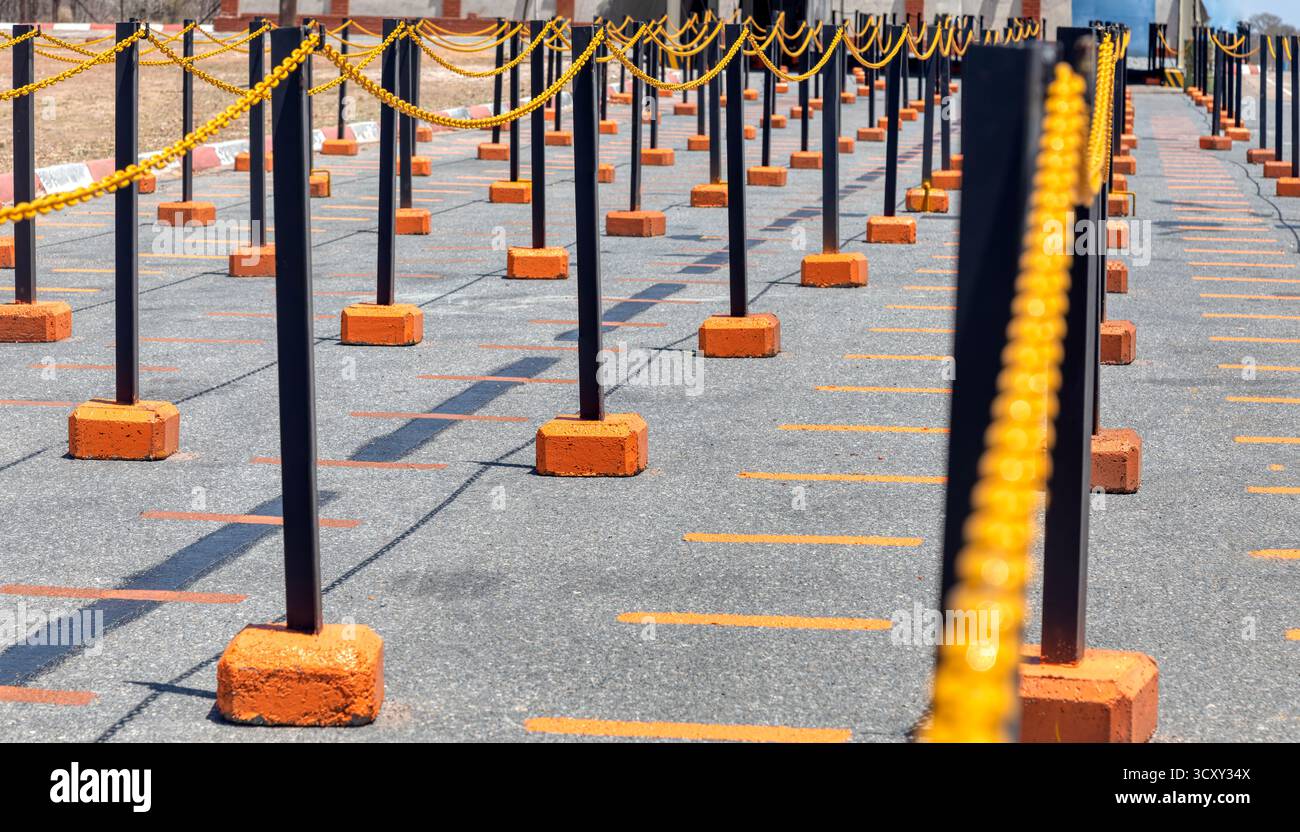 Crowd control stanchions hi-res stock photography and images - Alamy