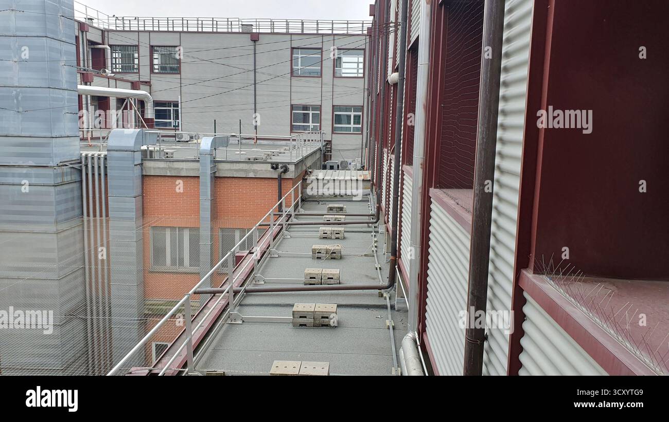 Technical installations hospital hi-res stock photography and images ...