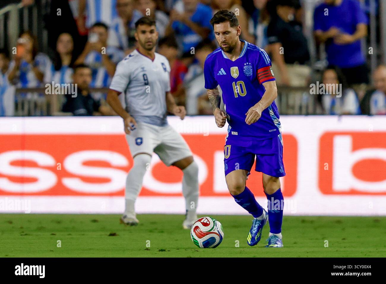 Miami Gardens, Florida, USA. 14th Oct, 2025. Argentina forward Lionel ...
