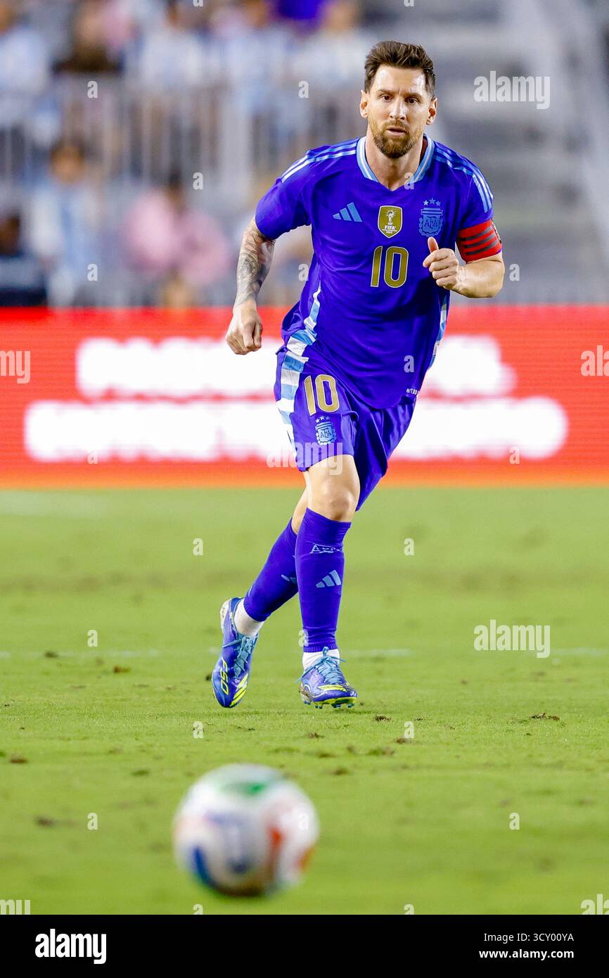 Miami Gardens, Florida, USA. 14th Oct, 2025. Argentina forward Lionel ...