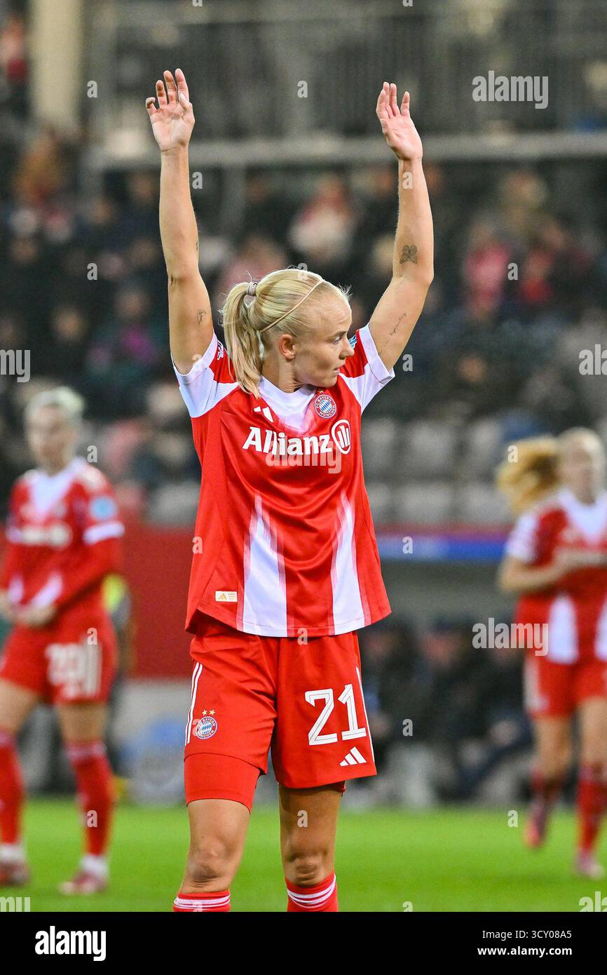 October 21 2026 hi-res stock photography and images - Alamy