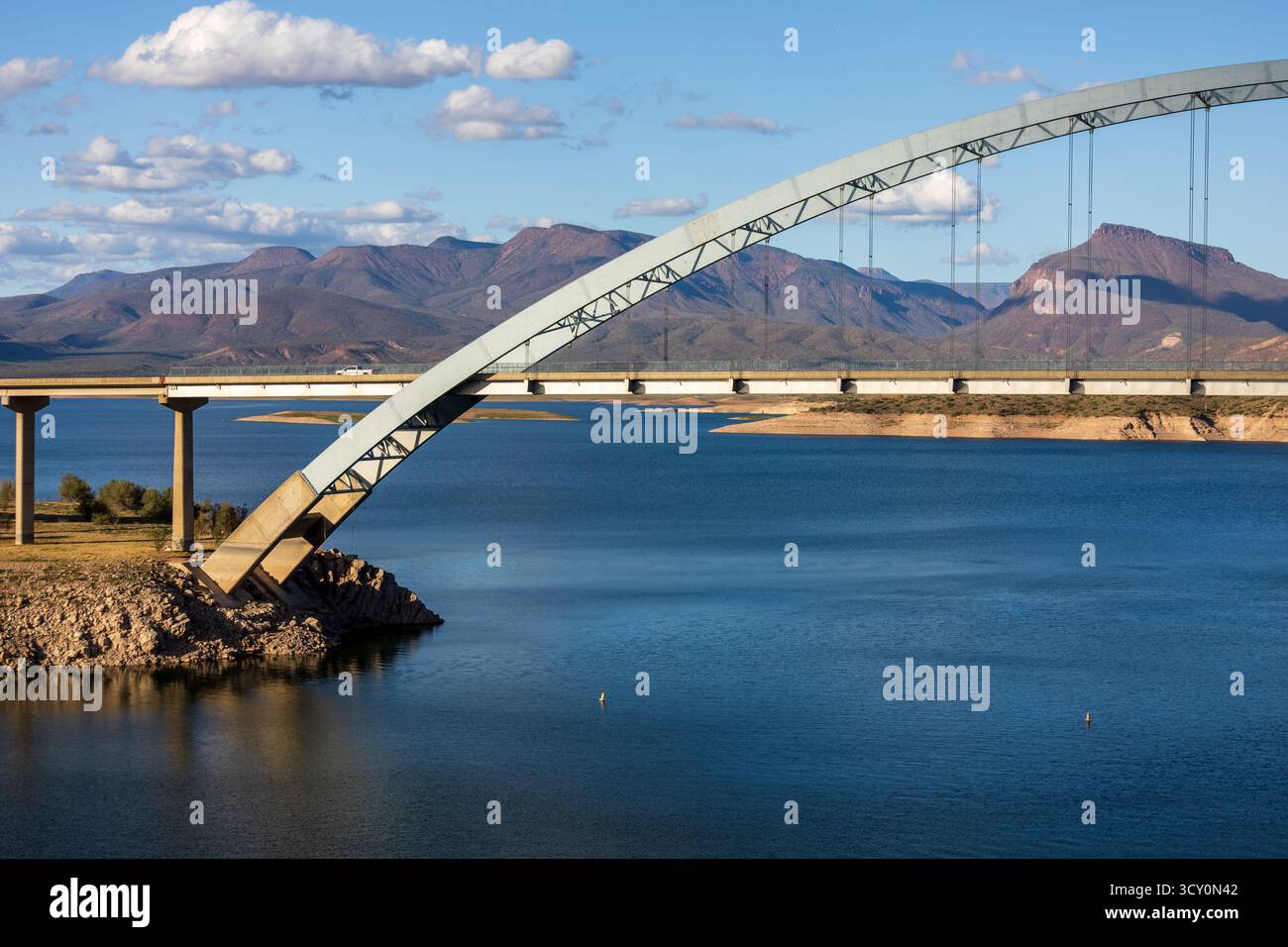 Theodore roosevelt bridge landmark hi-res stock photography and images ...