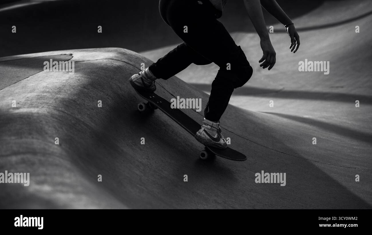 Editorial collection capturing dynamic skateboarding at Venice Beach ...