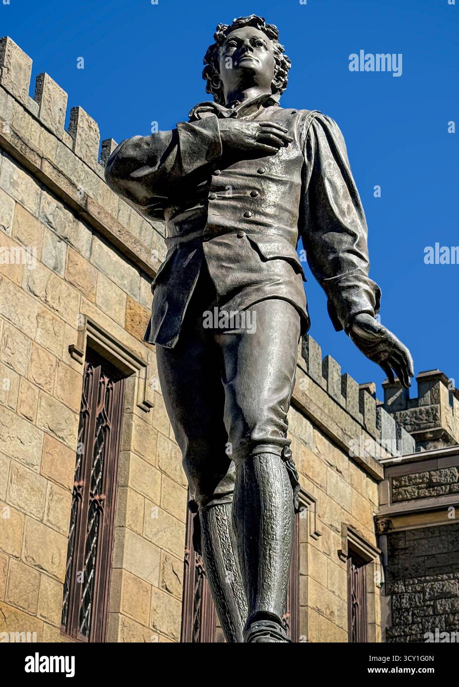 Nathan Hale Statue (1889) in Hartford, CT, recently restored to its ...