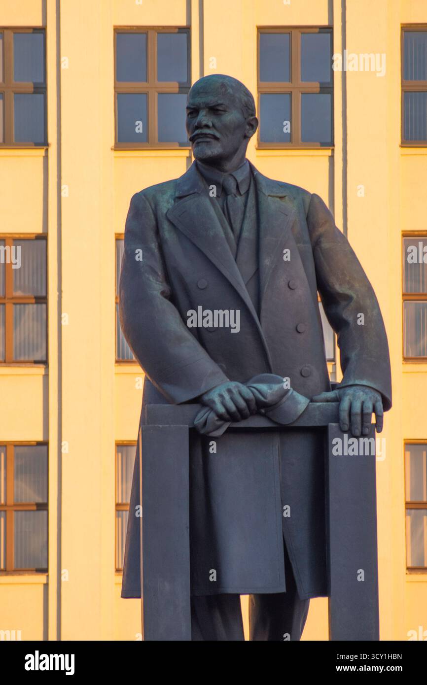 Government House and Lenin Monument in Minsk, Republic of Belarus Stock ...