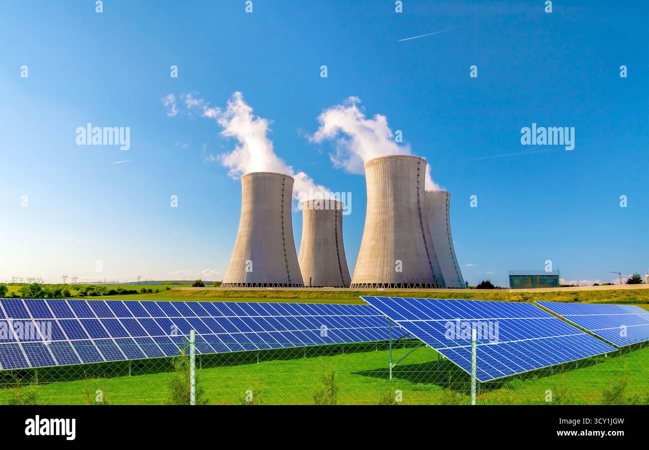 Zero power reactor hi-res stock photography and images - Alamy