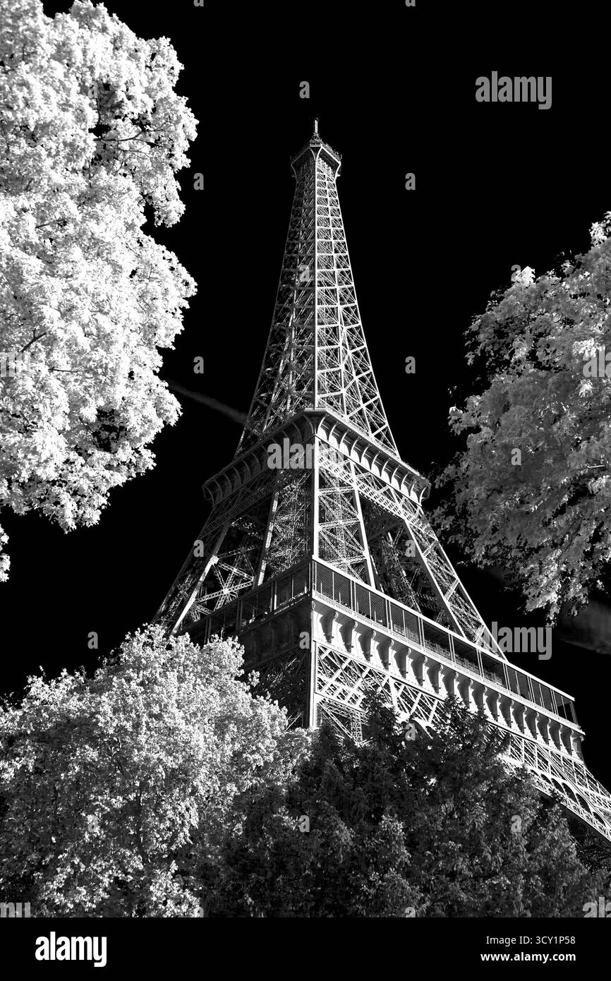 Vintage photo tower in Black and White Stock Photos & Images - Alamy
