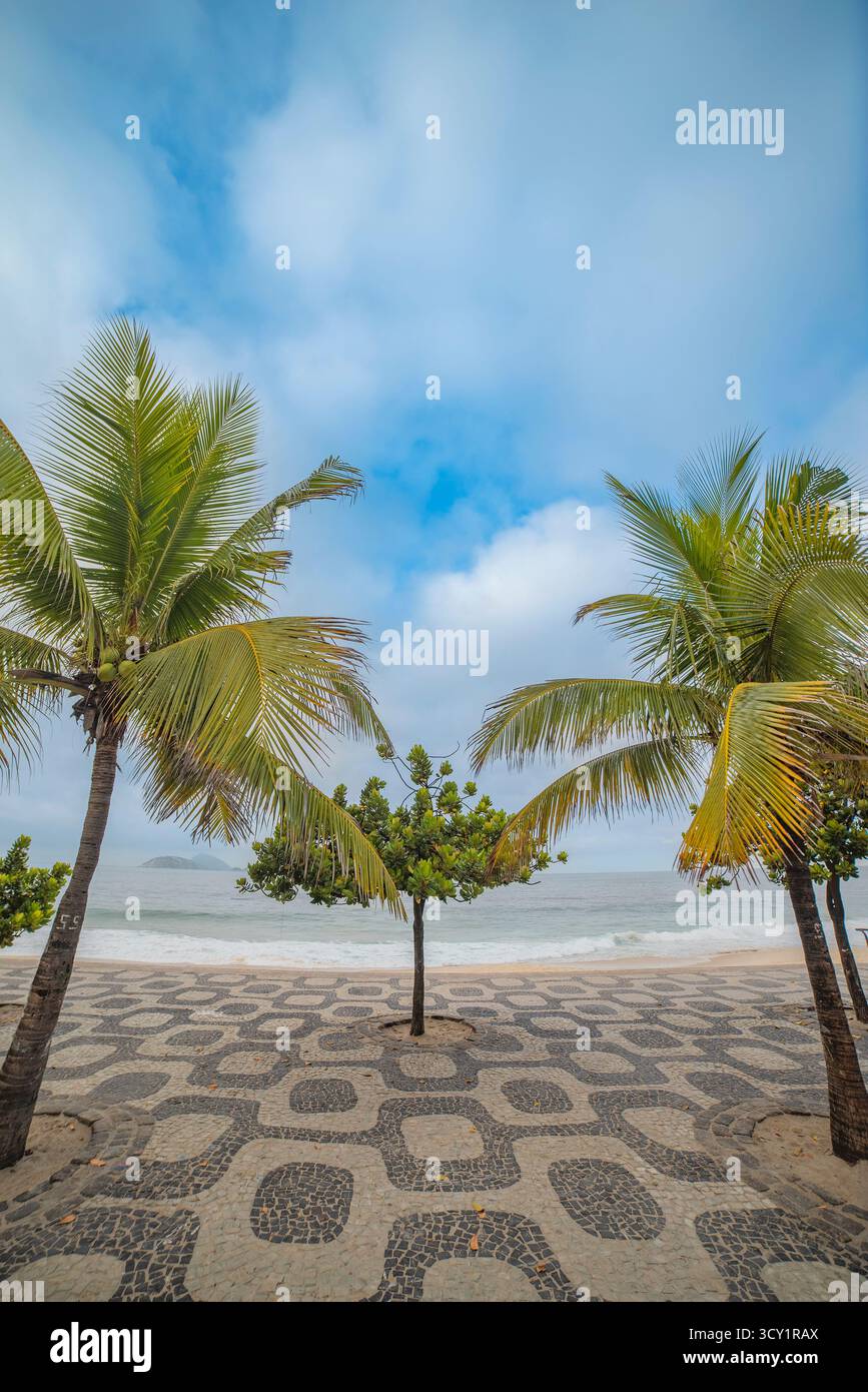 Promenade on Ipanema Beach in Rio de Janeiro, Brazil Stock Photo - Alamy