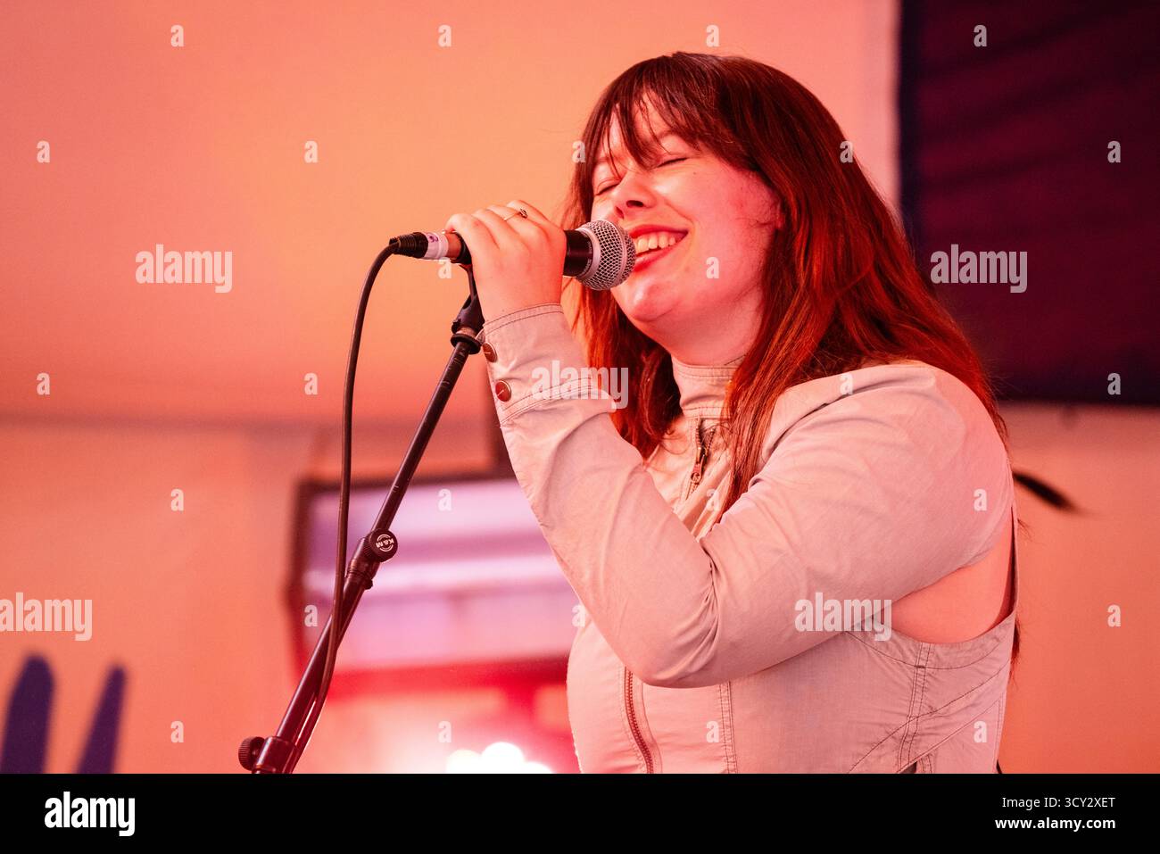 Silver gore band hi-res stock photography and images - Alamy