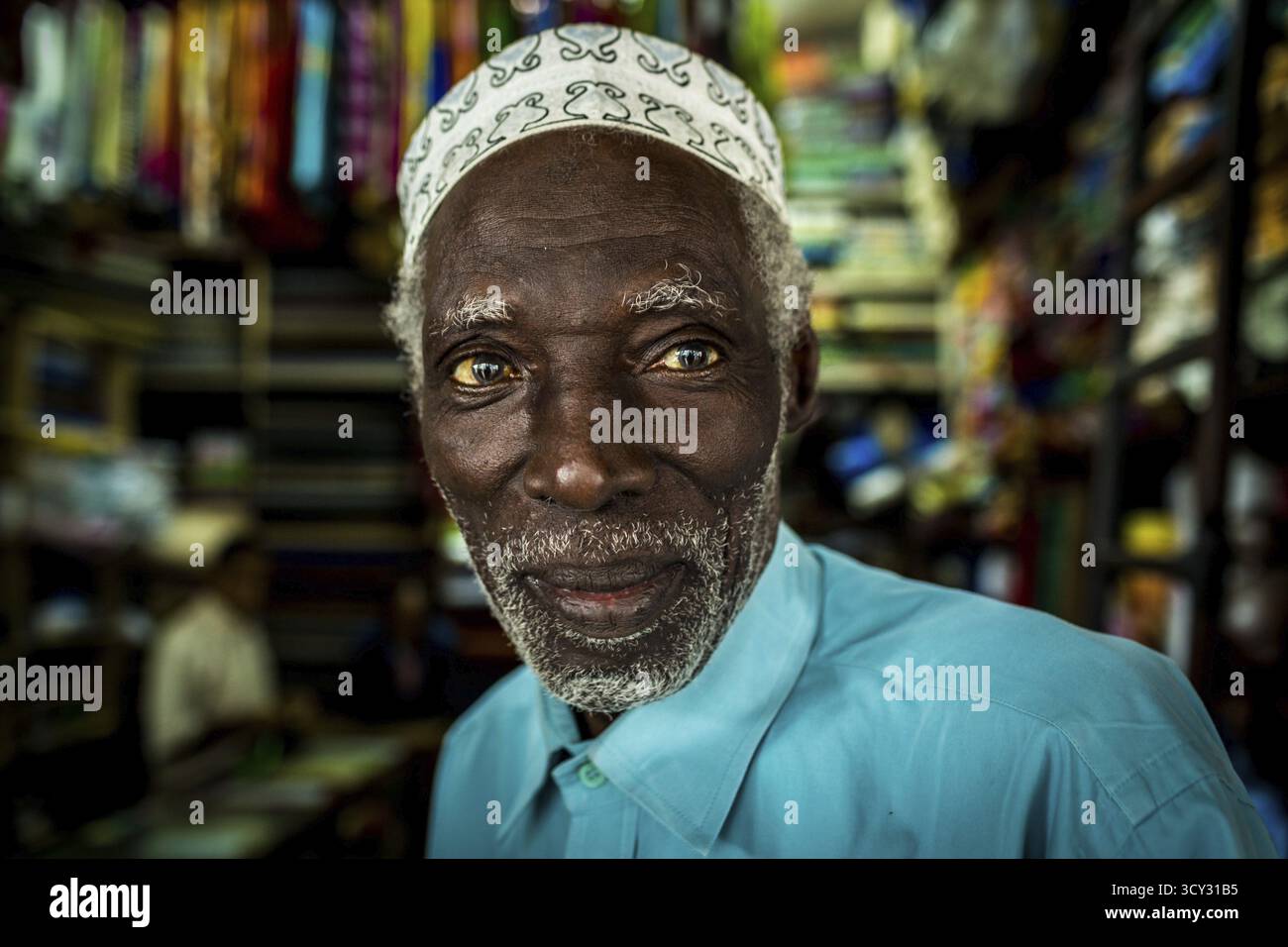 RWA RWANDA RUANDA Kigali A 79-year-old Rwandan man in the banking ...