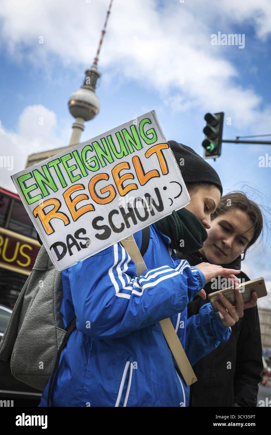 DEU Germany Germany Berlin Demonstration against rent increase and ...