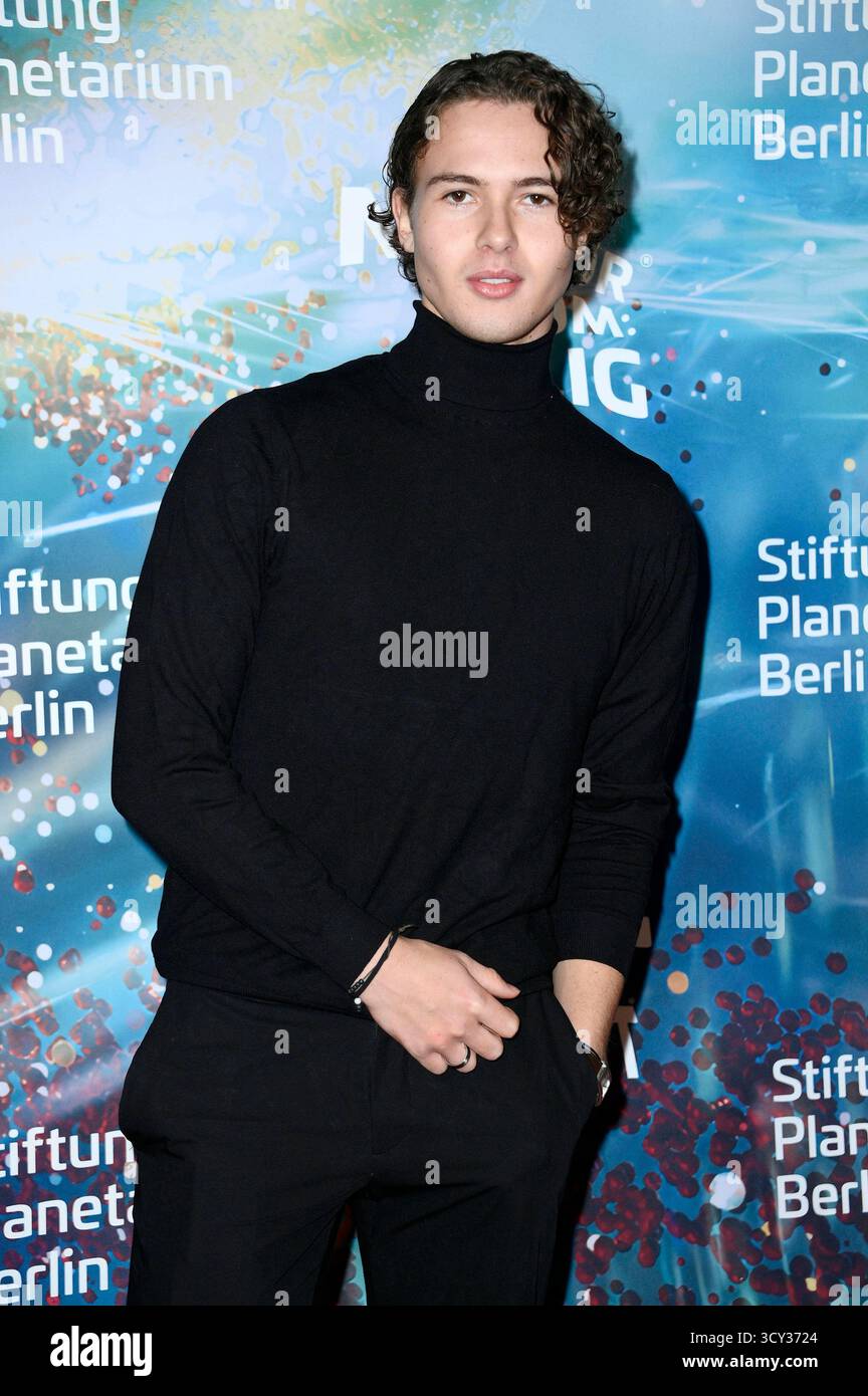 Jahvis Ruland bei der Weltpremiere der 360Â Fulldome-Show von Peter ...