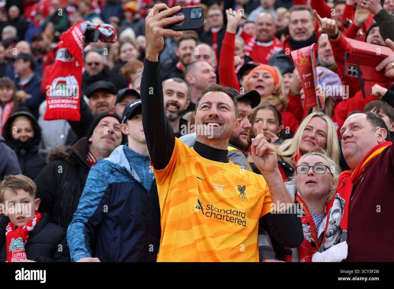 Jerzy Dudek taking a selfie with Liverpool FC supporters on the main ...