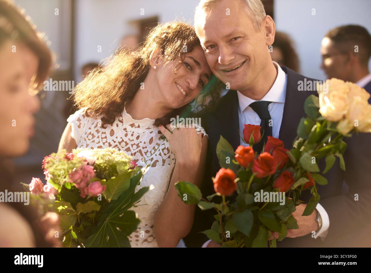 Happily married couple hi-res stock photography and images - Alamy