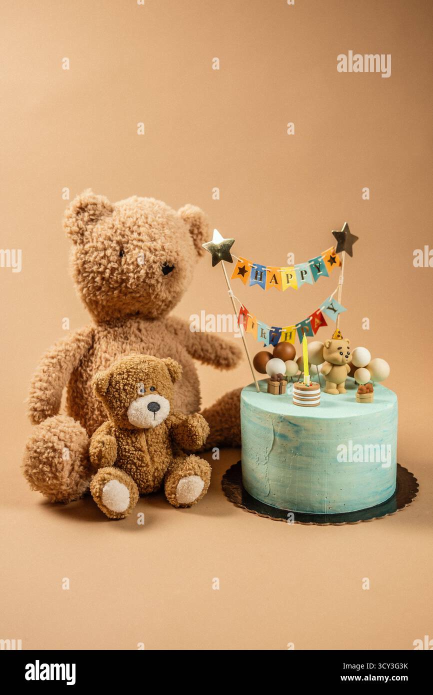 Birthday cake over clean hi-res stock photography and images - Alamy