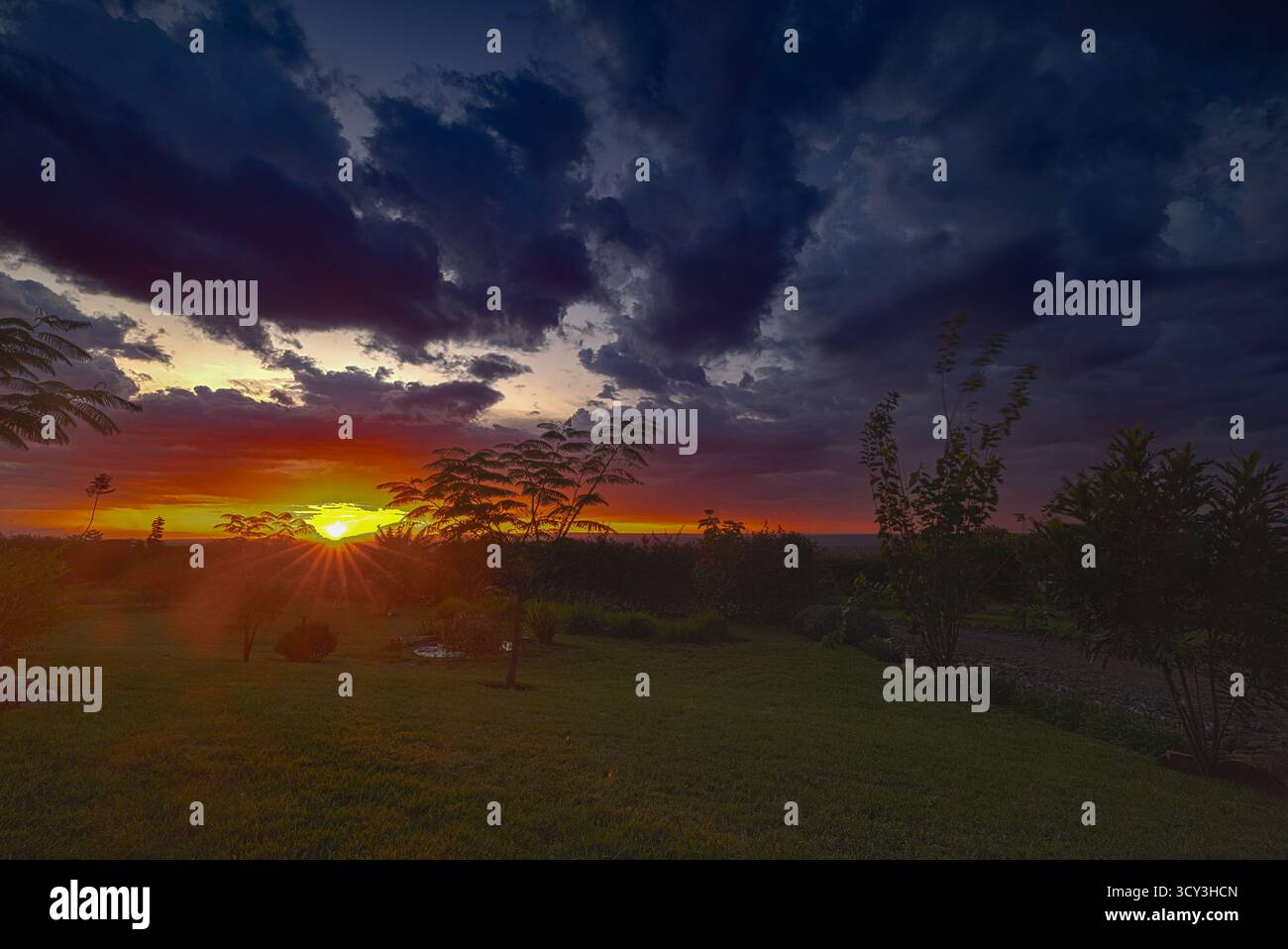 Kenyan huts sunset hi-res stock photography and images - Alamy