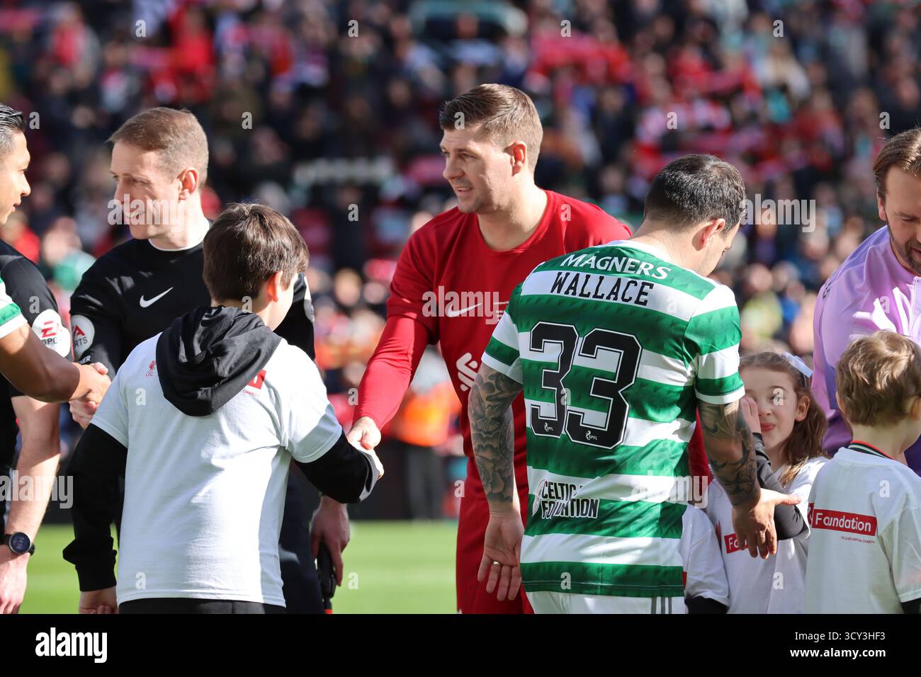Steven Gerrard , Ross Wallace before Liverpool Legends vs Celtic ...
