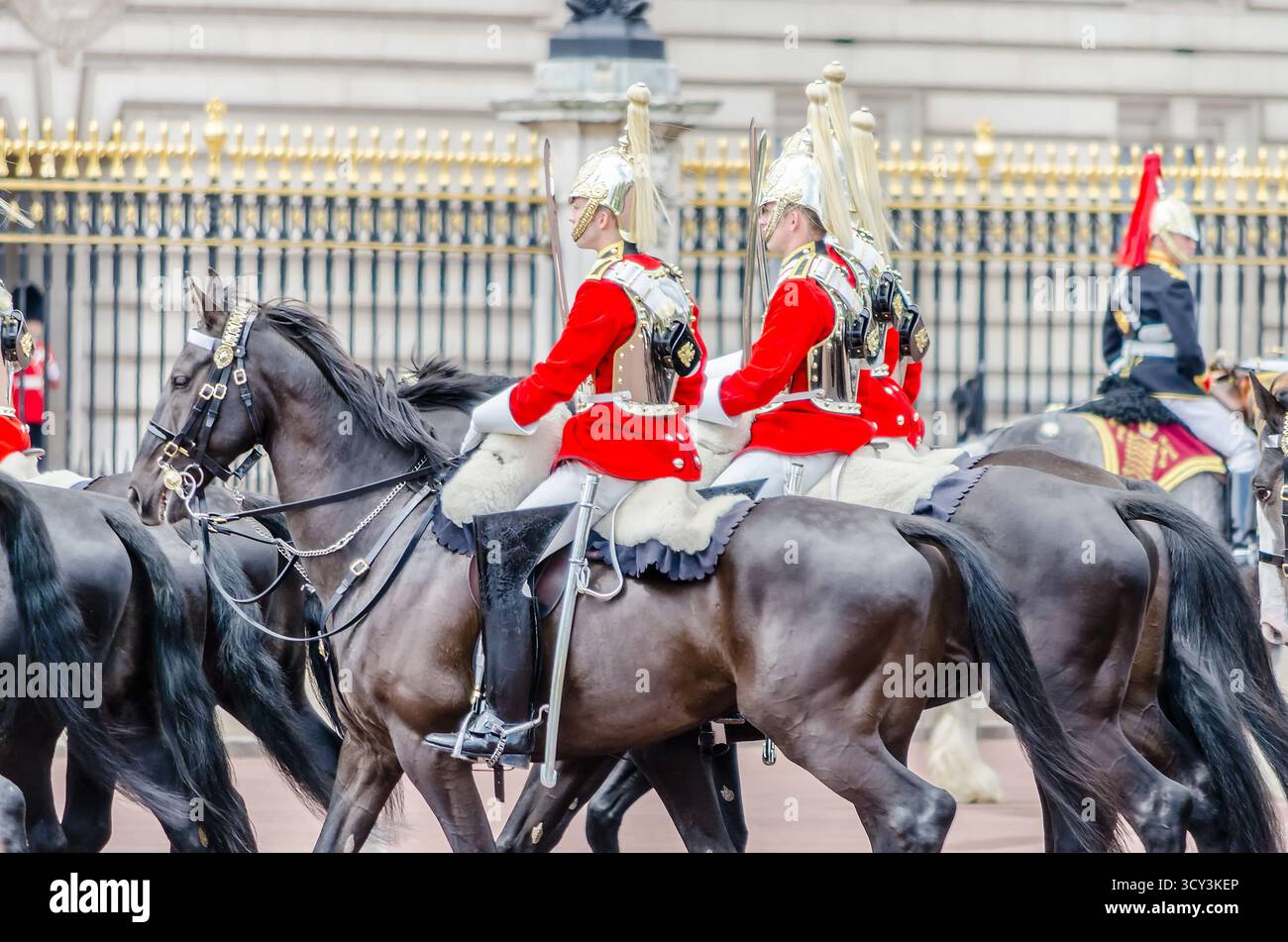 LONDON - MAY 30: The guard ceremony at Buckingham Palace on May 30 ...