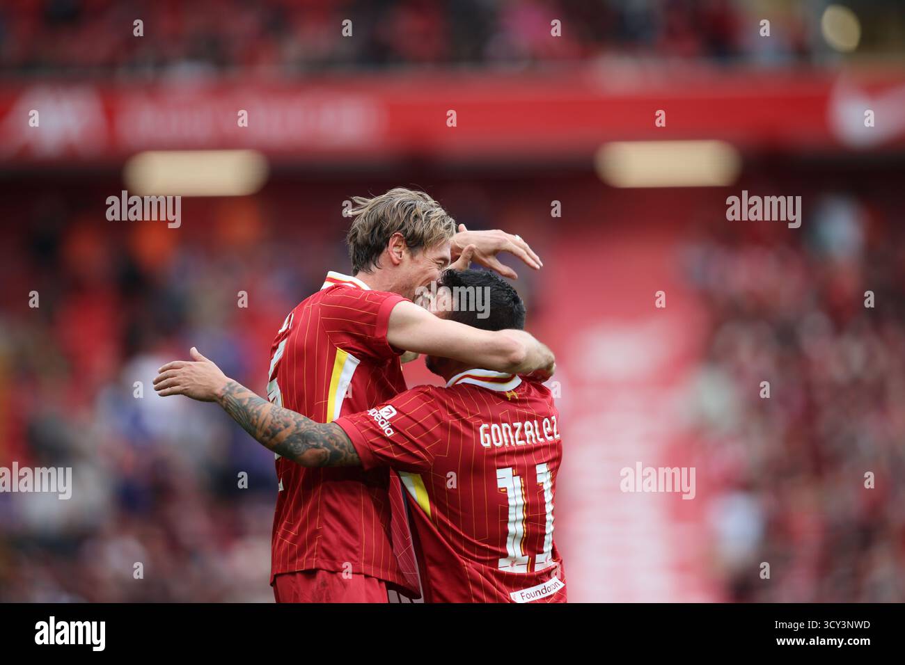 Chelsea fc legends hi-res stock photography and images - Alamy