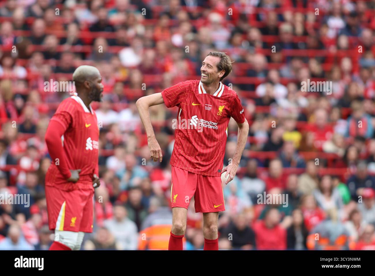 John barnes liverpool scoring hi-res stock photography and images - Alamy
