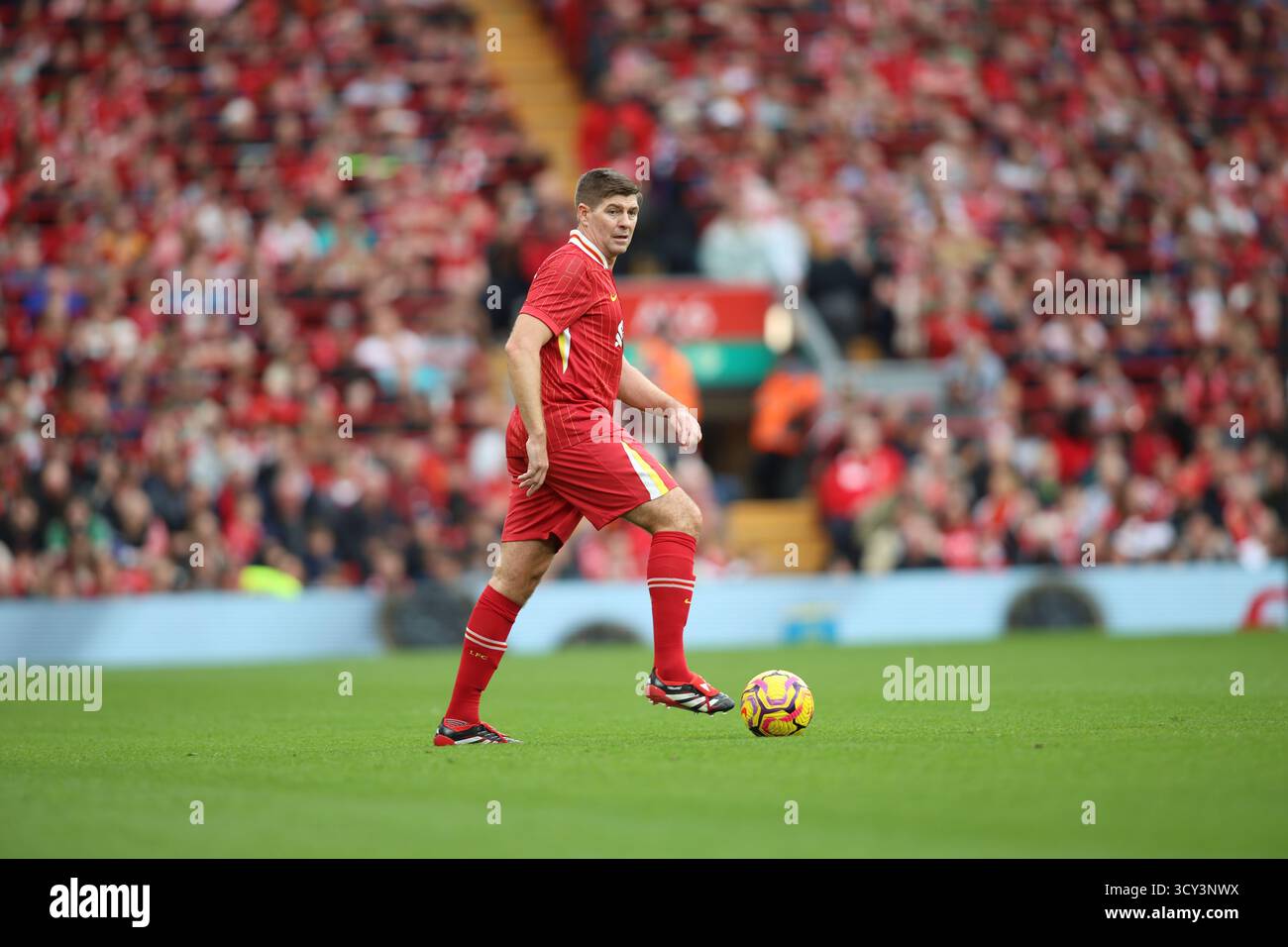 Steven Gerrard in action during the match Liverpool FC Legends vs ...