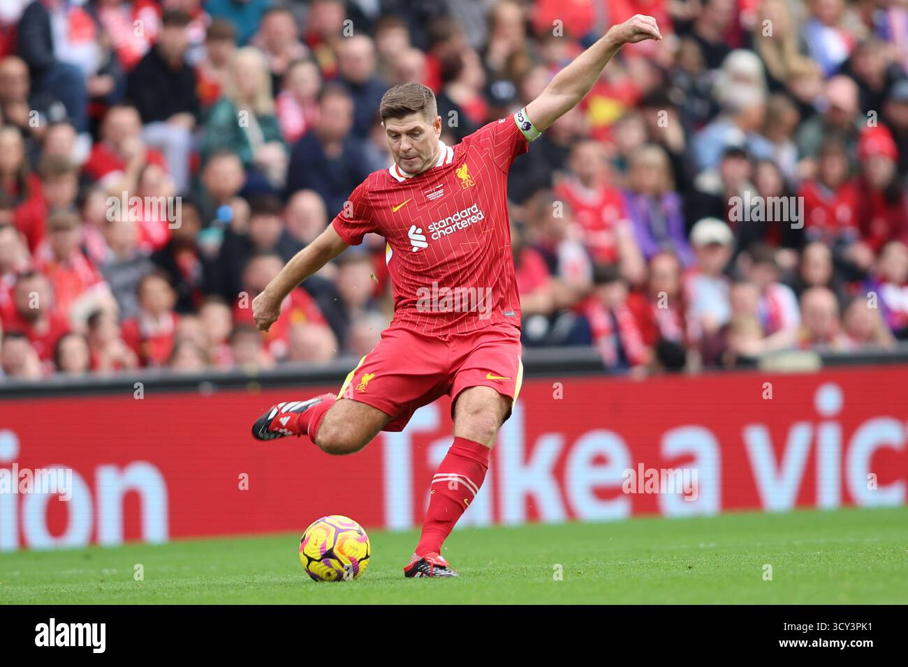 Steven Gerrard in action during the match Liverpool FC Legends vs ...