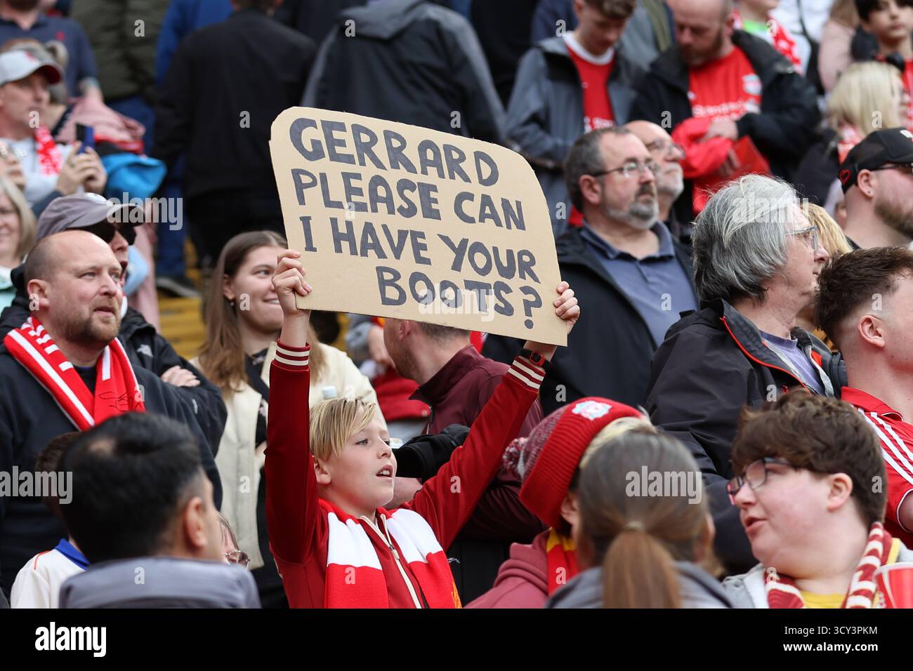 Liverpool FC fan asking for the boots of Steven Gerrard at Liverpool FC ...