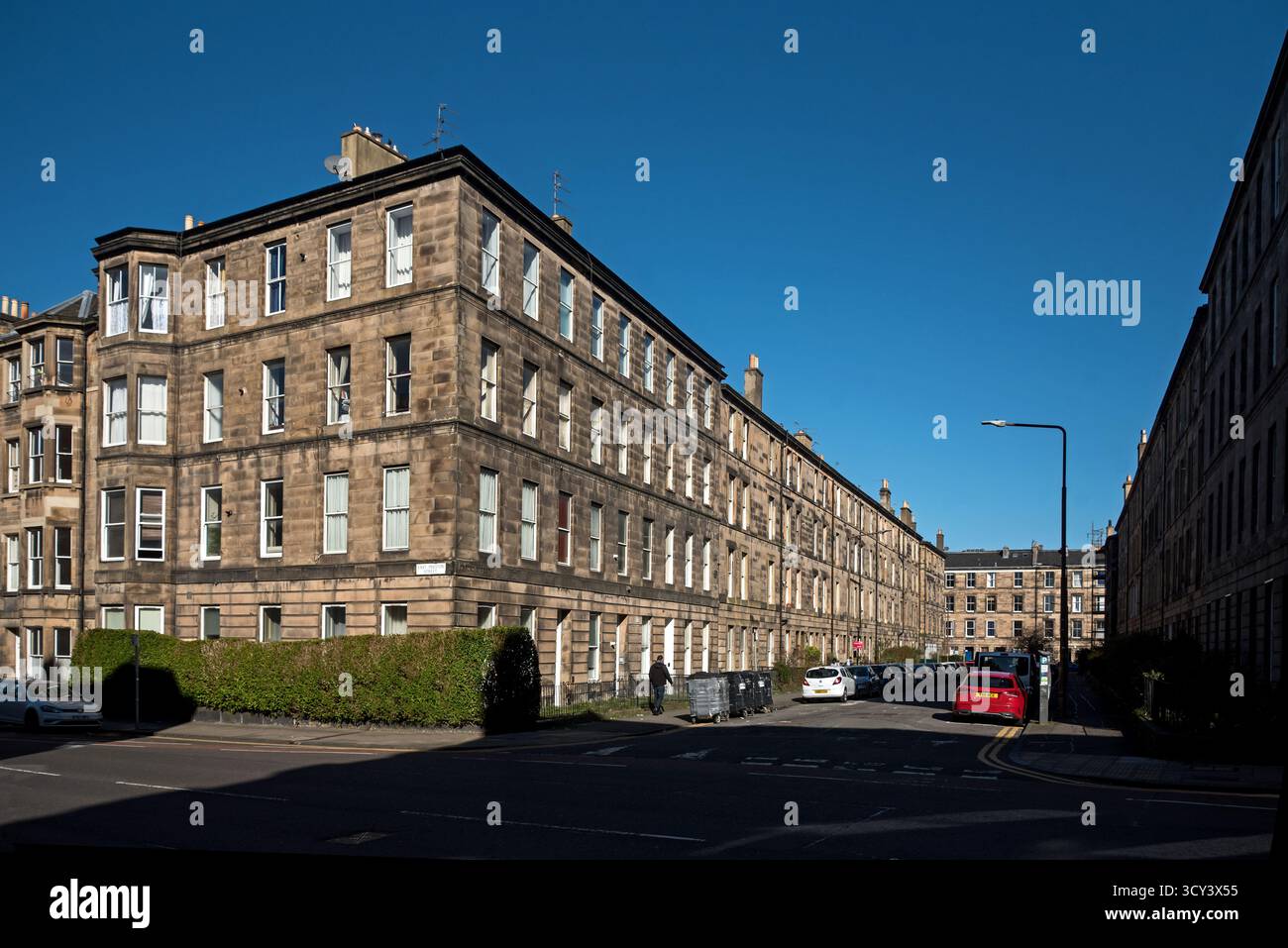 Traditional edinburgh tenement hi-res stock photography and images - Alamy