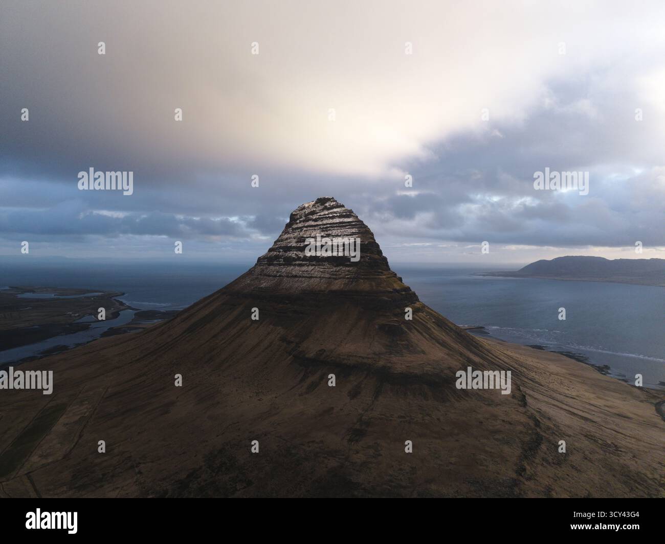 View kirkjufell mountain rises hi-res stock photography and images - Alamy