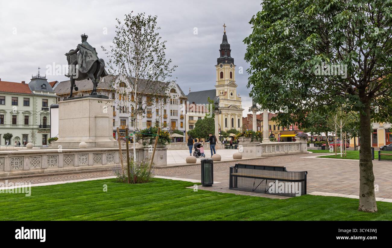 Oradea, Romania - September 26, 2025: Union square with King Ferdinand ...