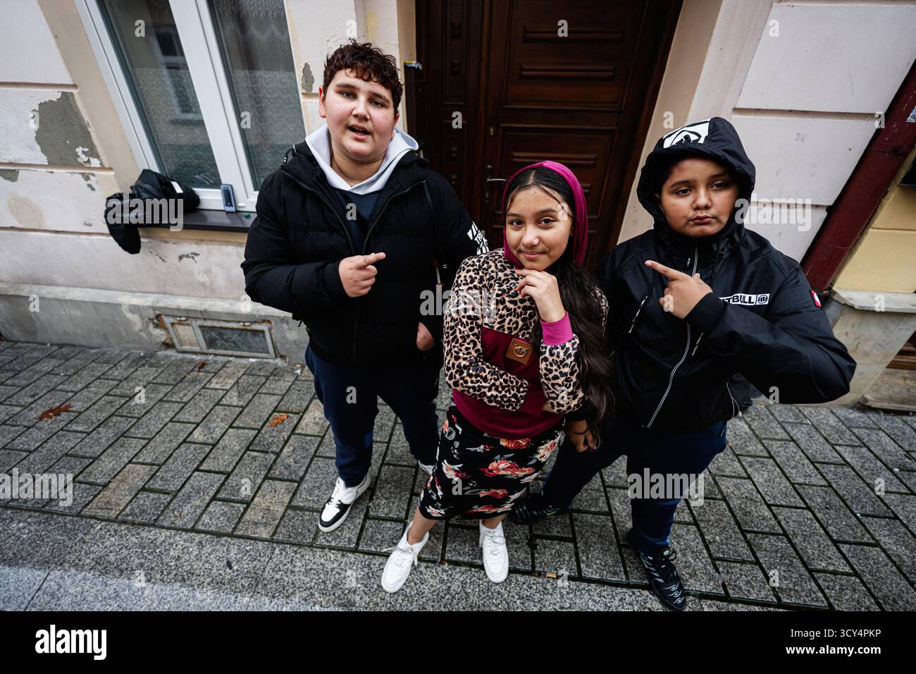 Romanian gypsy hi-res stock photography and images - Alamy