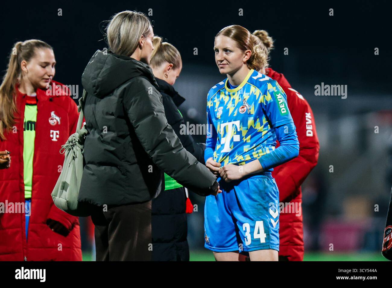 Lisa Schmitz (1. FC K?ln, #1) und Irina Fuchs (1. FC K?ln, #34 ...
