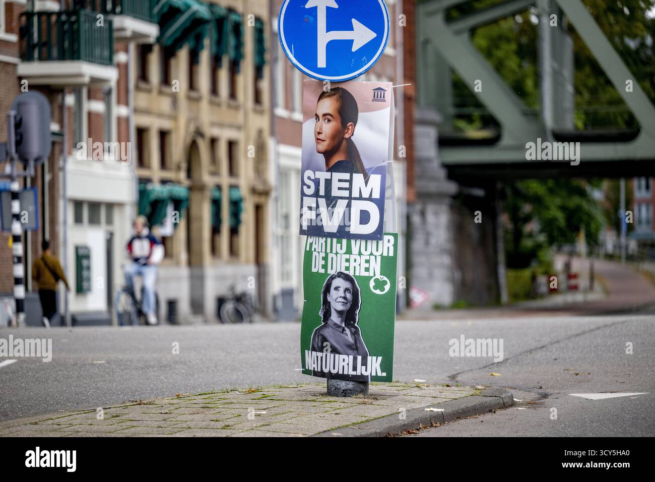 ROTTERDAM - Fvd lidewij de vos Election posters from various political ...