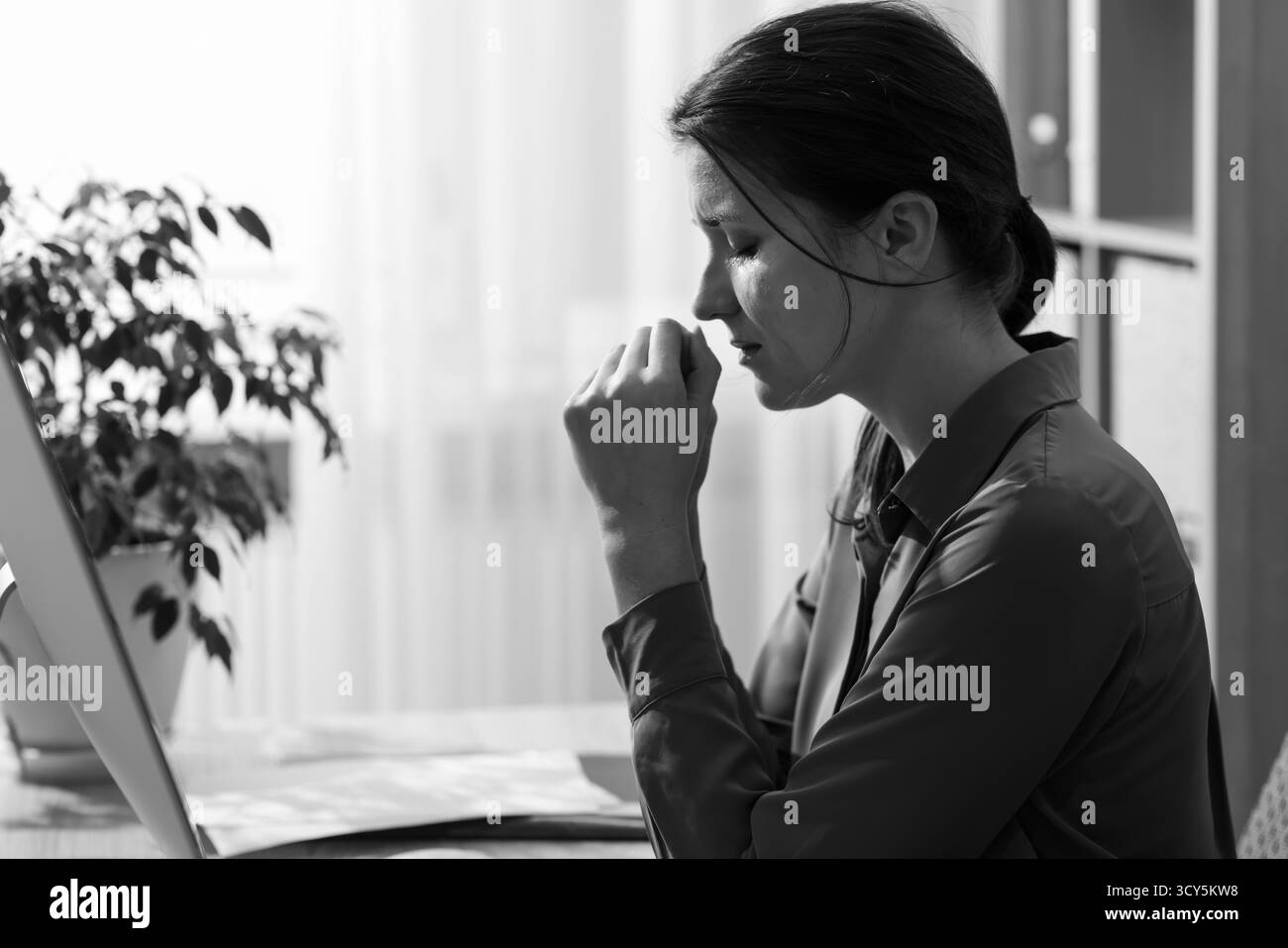 Depression employee Black and White Stock Photos & Images - Alamy