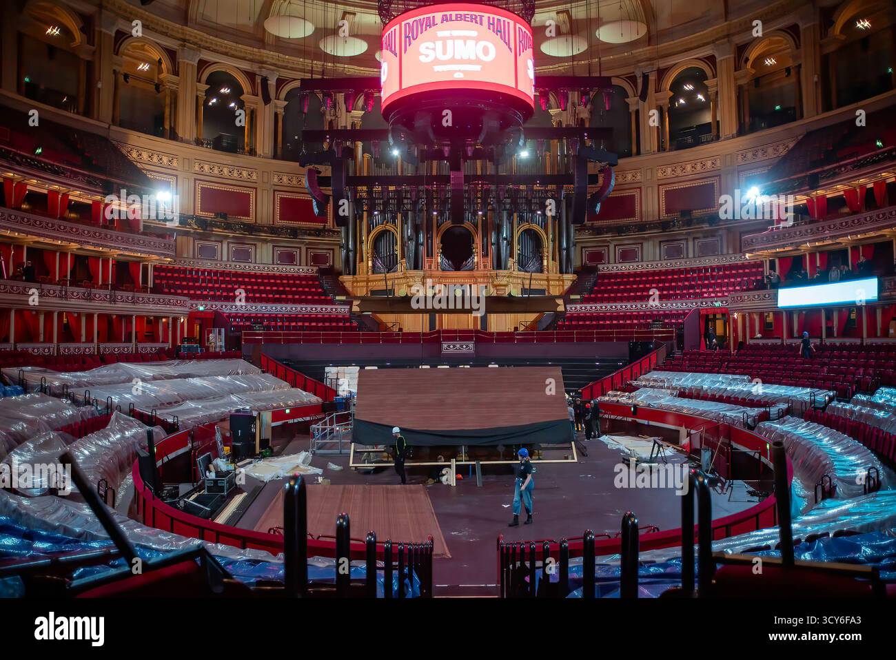 London, UK. 12th Oct, 2025. The builders put together the yakata roof ...