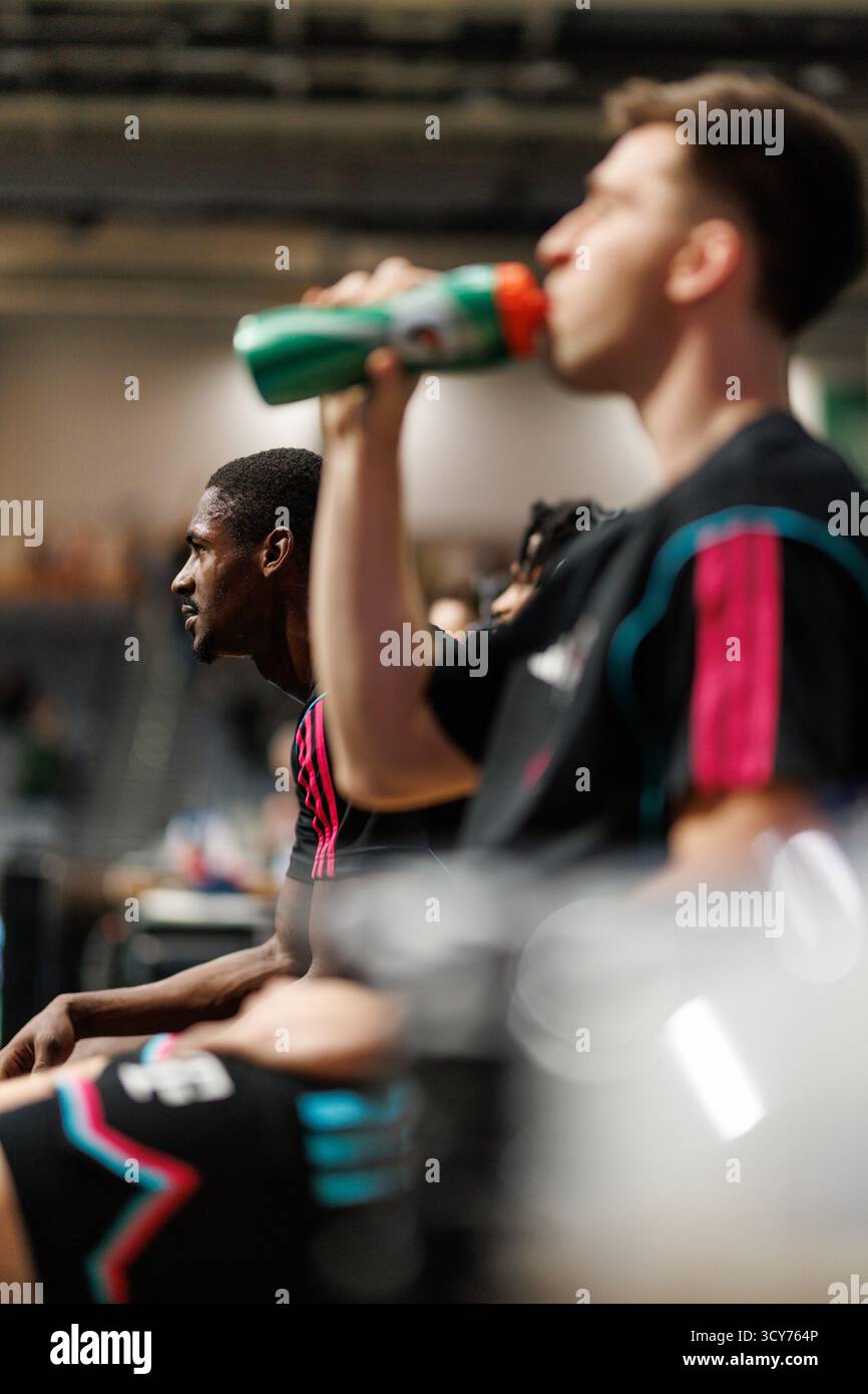 Jordan Harris (Telekom Baskets Bonn), Vet Concept Gladiators Trier vs ...