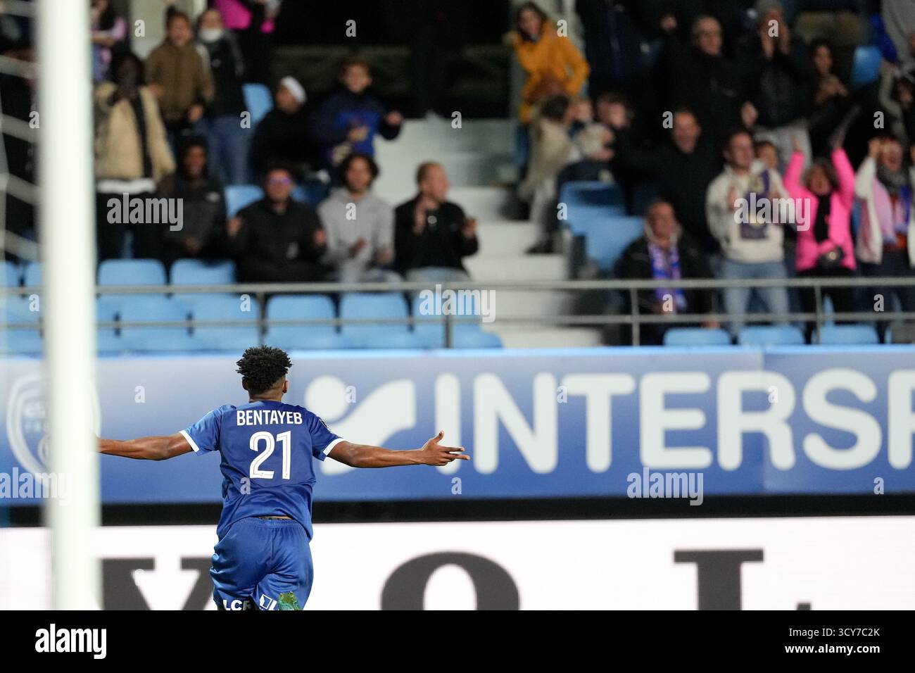 21 Tawfik BENTAYEB (estac) during the Ligue 2 BKT match between Troyes ...