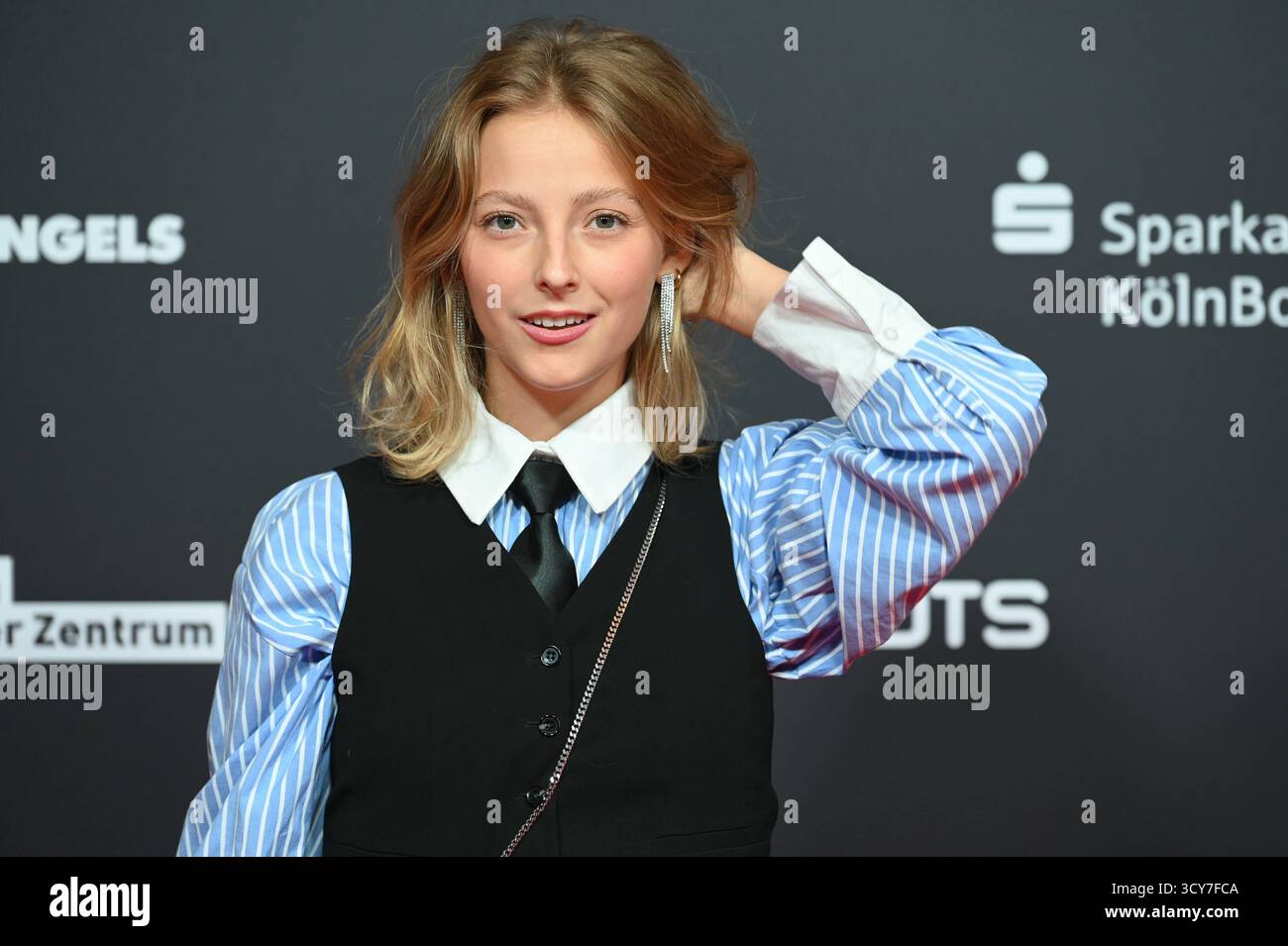Schauspielerin Laura Janik kommt zu den Film Festival Cologne Awards im ...