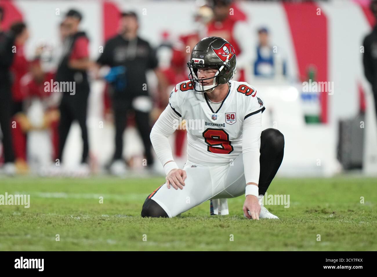Tampa Bay Buccaneers punter Riley Dixon (9) waits for the snap before ...