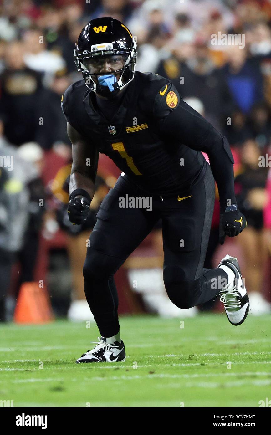 Washington Commanders wide receiver Deebo Samuel Sr. (1) runs a route ...